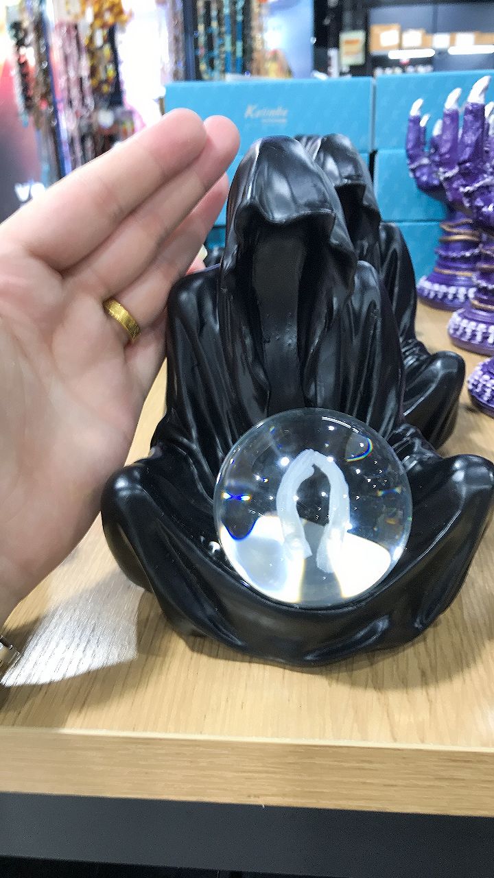 Black wizard pedestal – FADKEYS